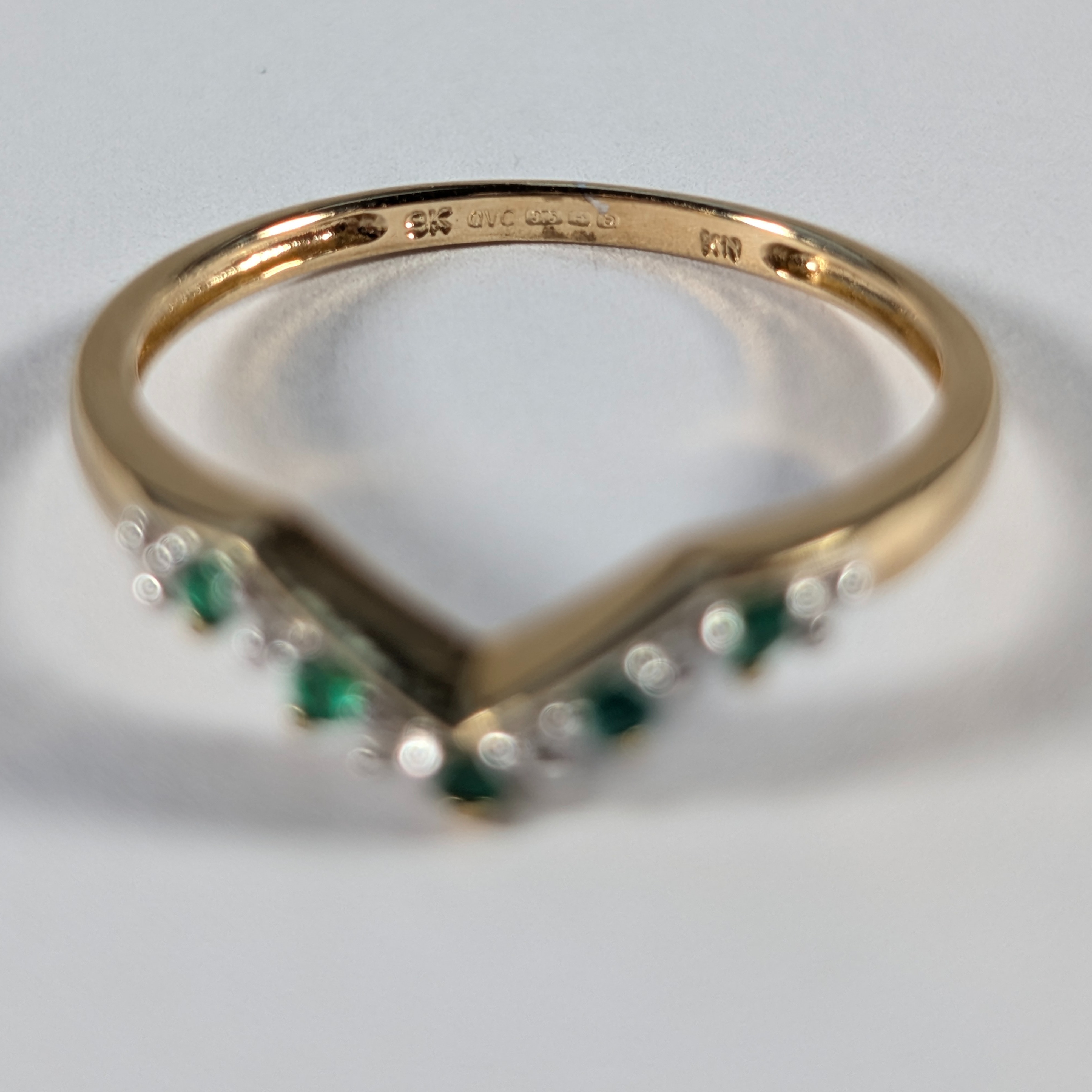 Pre-owned 9ct Gold Diamond & Emerald Wishbone Ring by QVC Size R - Own4Less